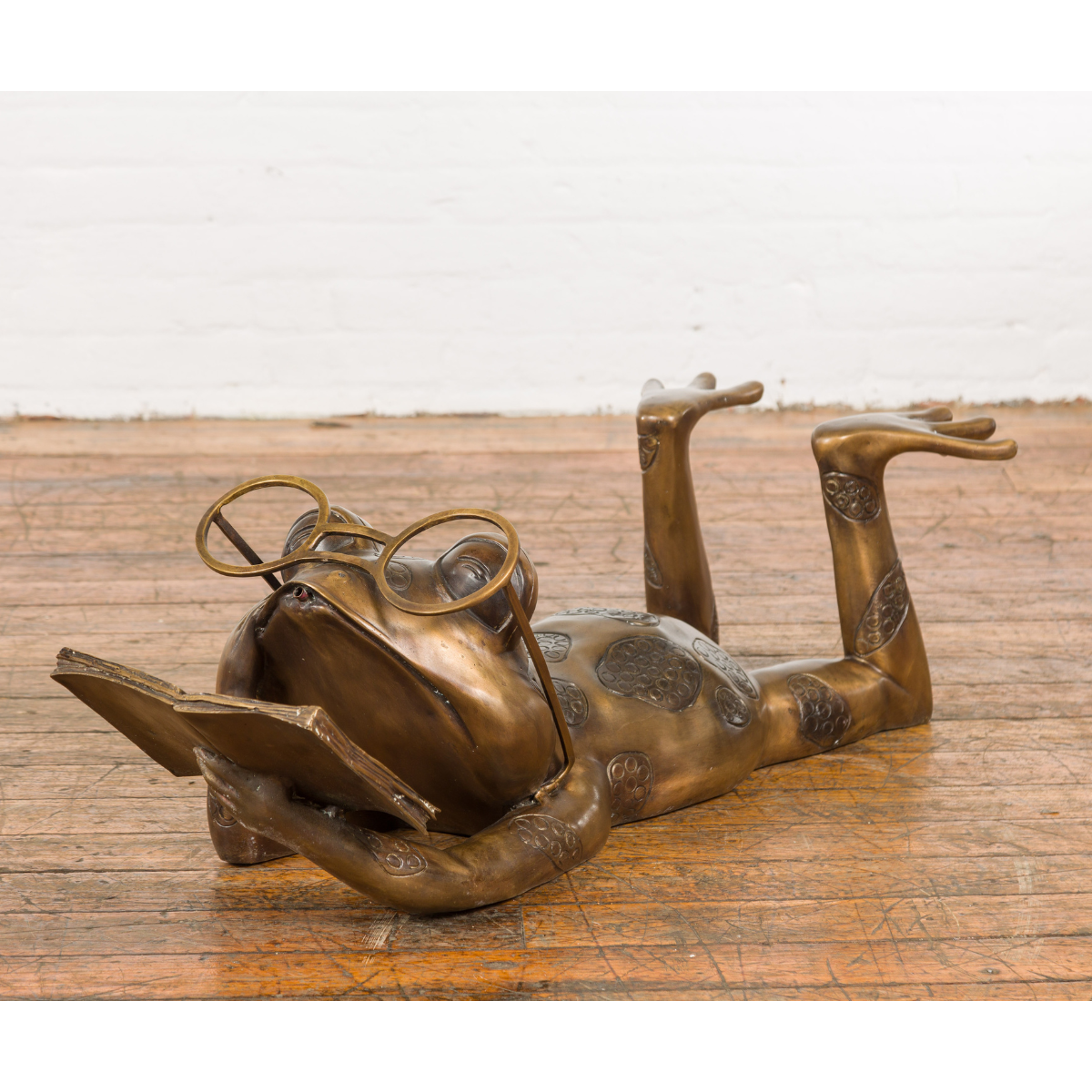 Bronze Frog Reading Garden Statue | Randolph Rose Collection