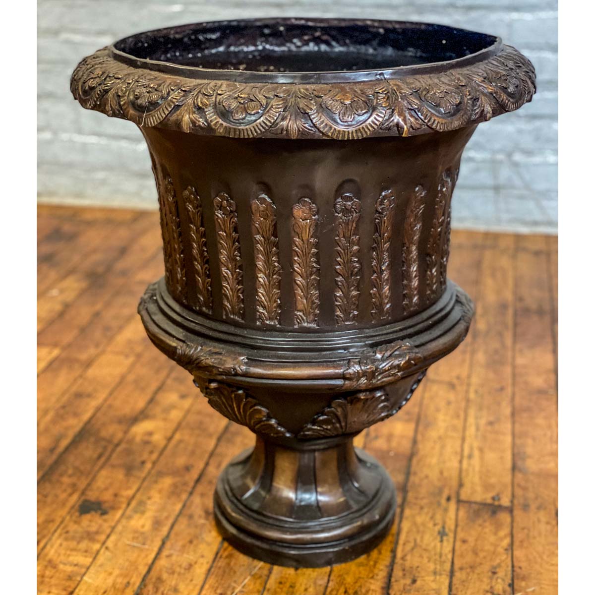 Outdoor Bronze Garden Urns & Statues | Randolph Rose Collection